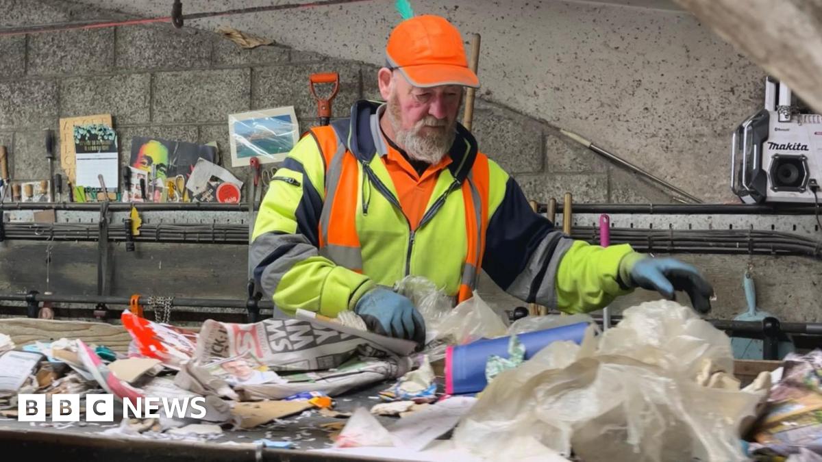 Guernsey 'to hit 70% recycling levels by 2030' - BBC News