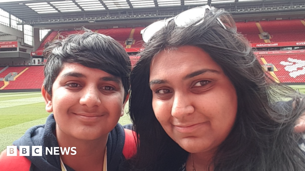 Ronan's Law ninja sword ban welcomed by family - BBC News