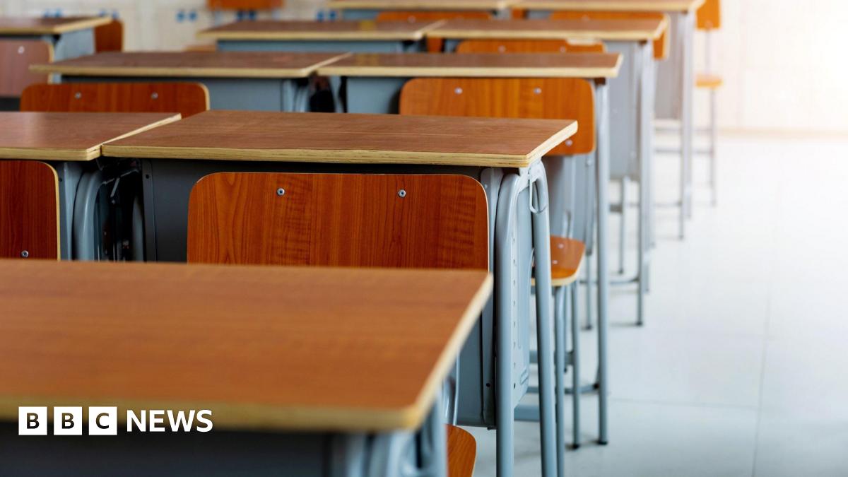 Surrey MPs say data on complaints to Ombudsman is "missing" - BBC News