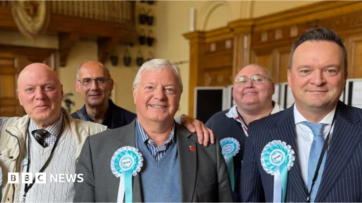 Complex discussions over who runs Worcestershire County Council ...