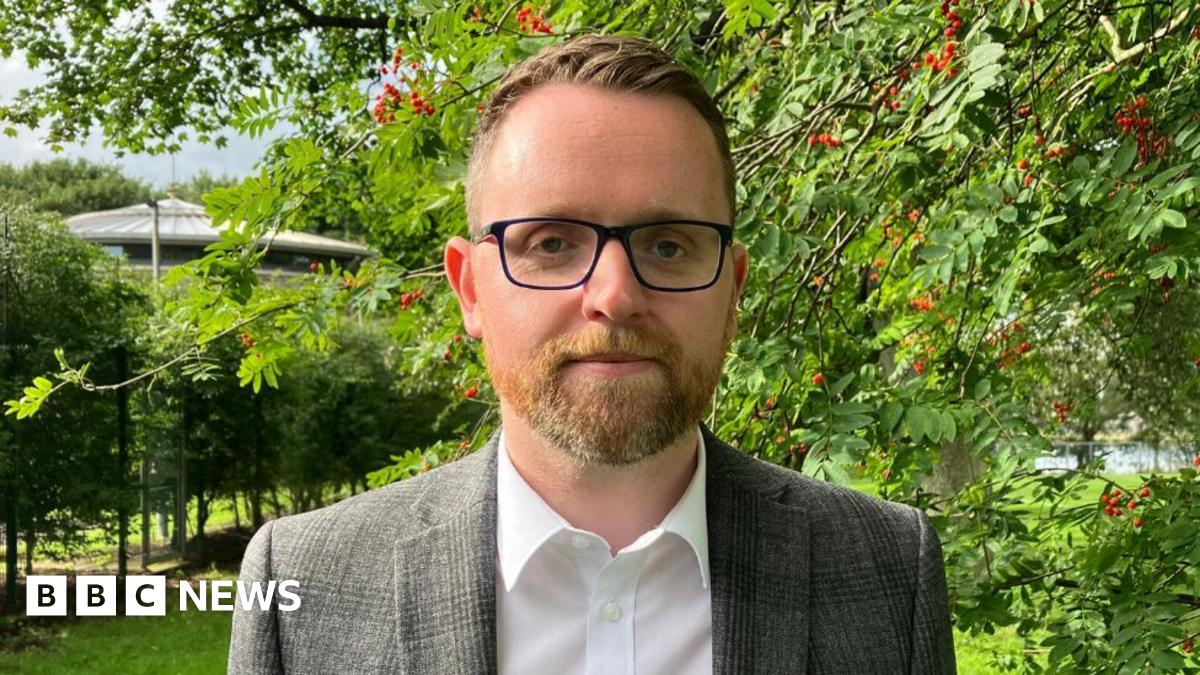 Gary Middleton: DUP MLA steps down over 'significant' mental health ...