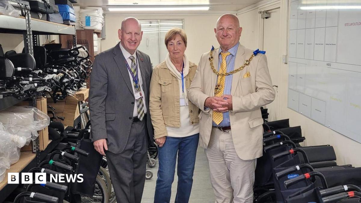 Maidstone welcomes new community-run mobility service - BBC News