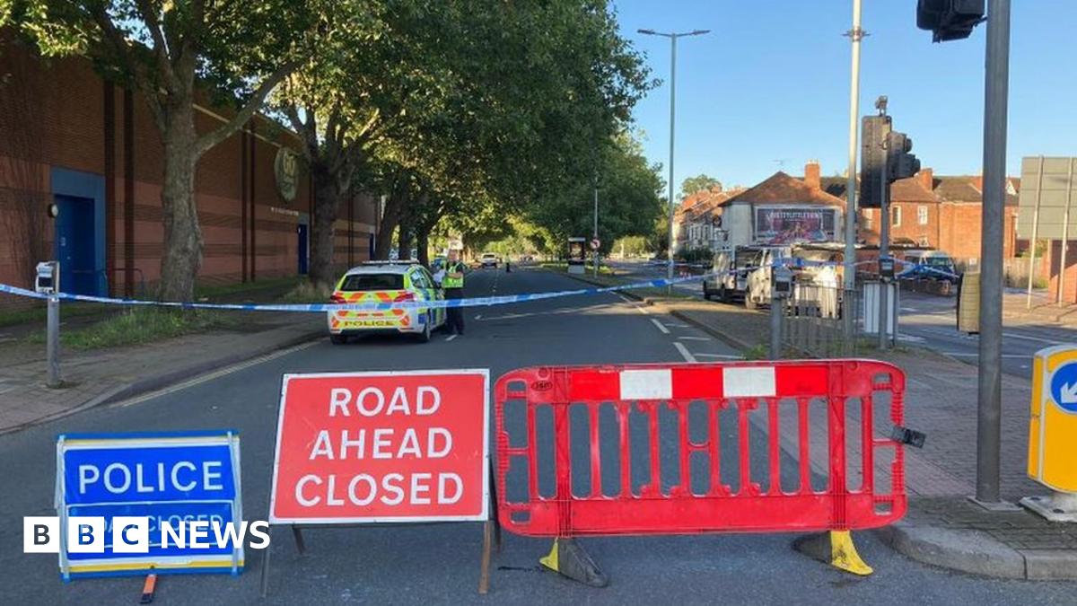 Gloucester: Murder arrest over fatal stabbing - BBC News