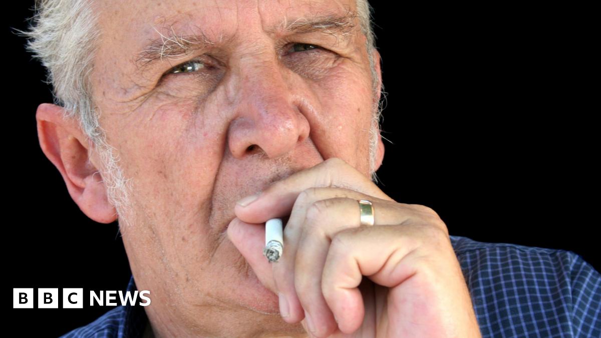 Rare 'healthy' smokers' lungs explained - BBC News