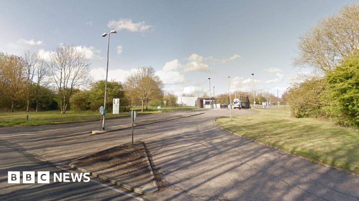 Weapon pollution fears over Fort Halstead homes - BBC News