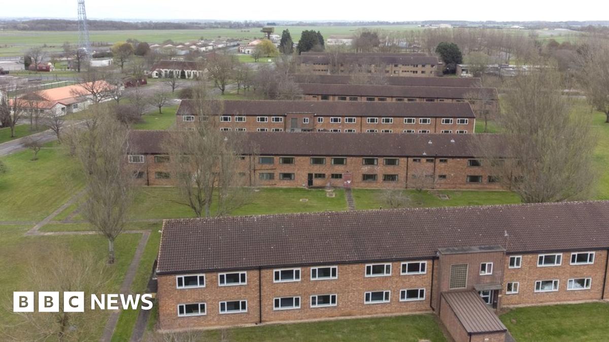 MDP Wethersfield asylum seekers moved to hotels amid safety fears - BBC ...