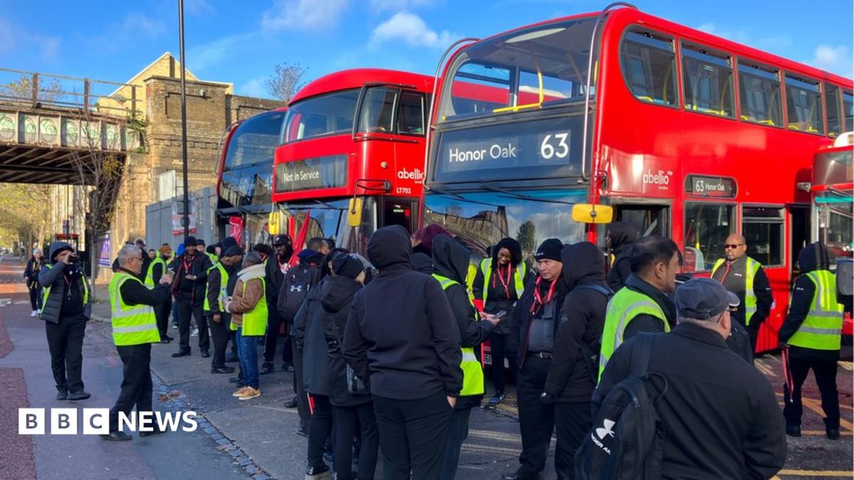 London bus strikes: Abellio drivers accept pay rise - BBC News