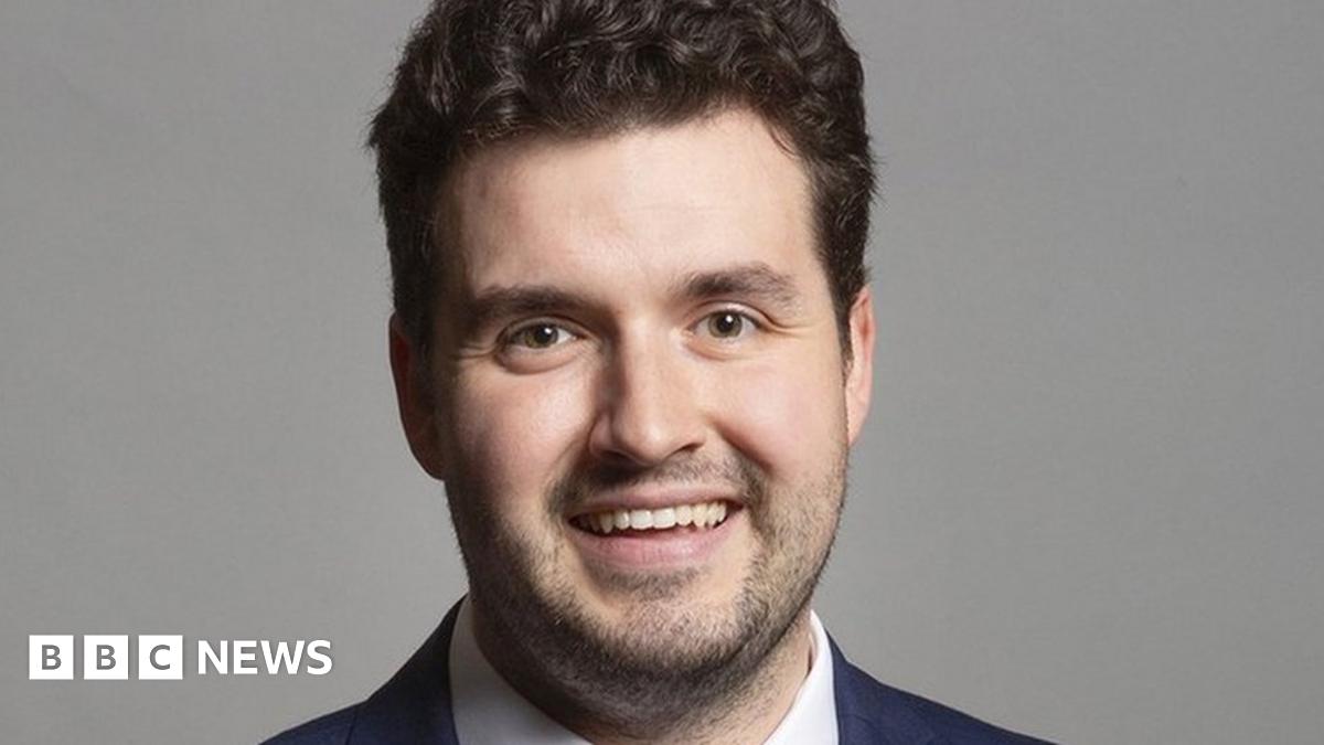 Elliot Colburn: MP tells PMQs about suicide attempt - BBC News