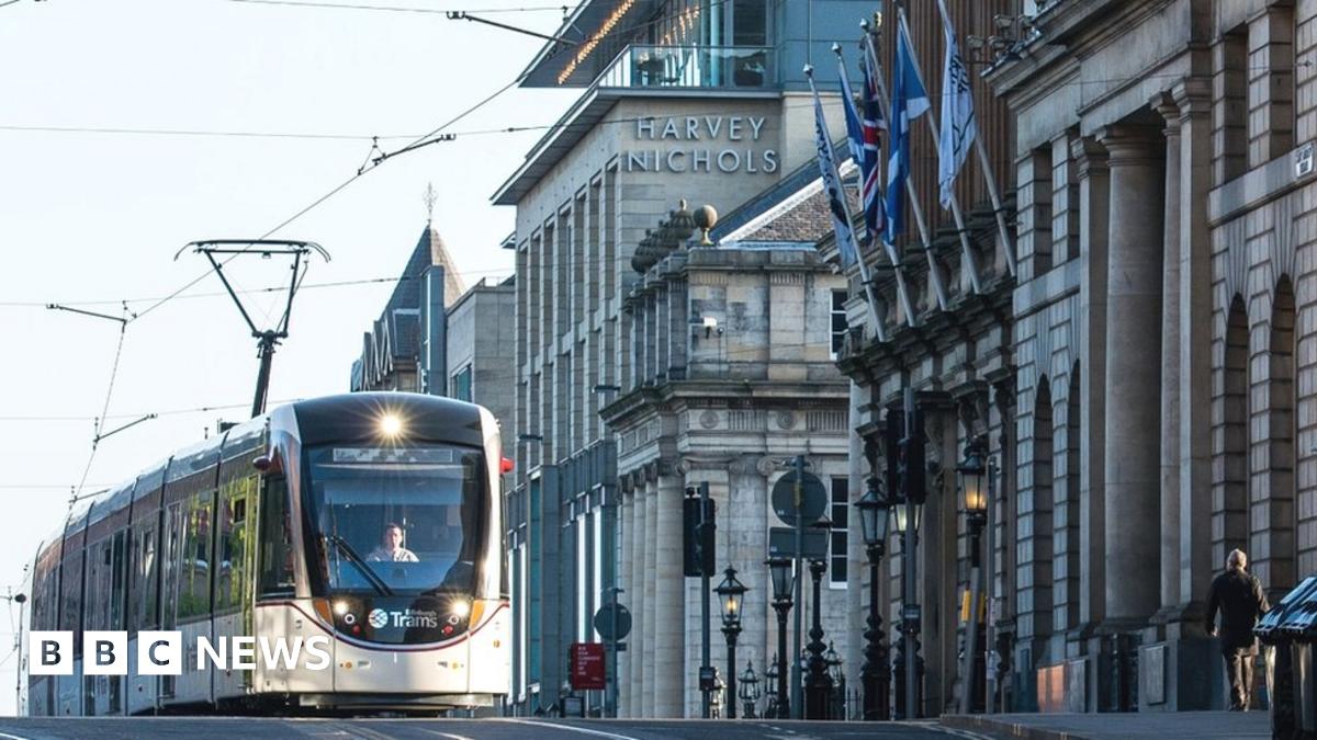 Edinburgh trams running three-quarters empty - BBC News