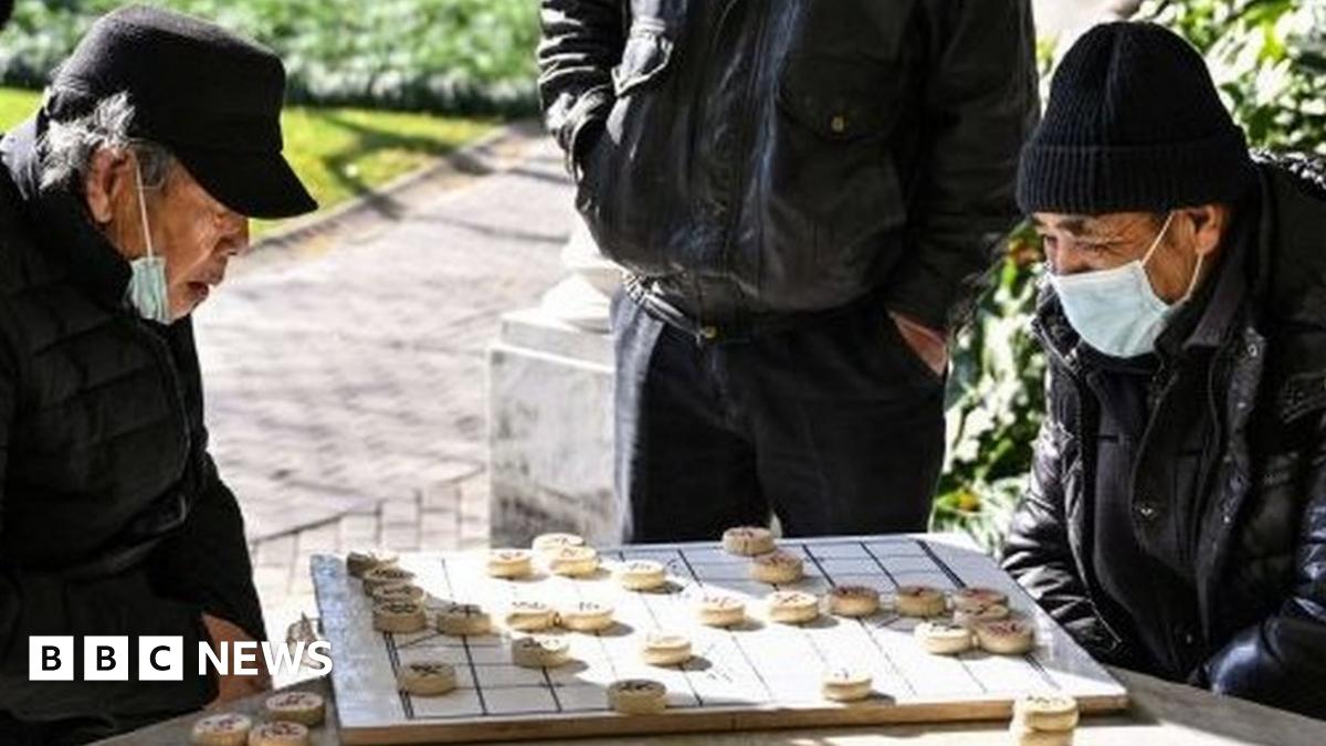 Chinese chess: Xiangqi champion suspended for bad behaviour - BBC News