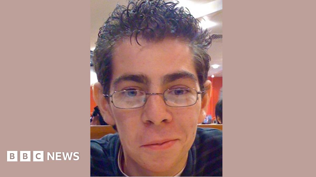 Detectives launch Hamilton murder inquiry - BBC News