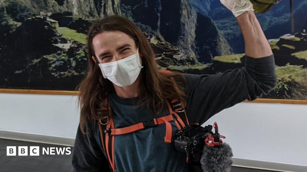 Coronavirus: Backpacker home after 35 days in Peru lockdown - BBC News