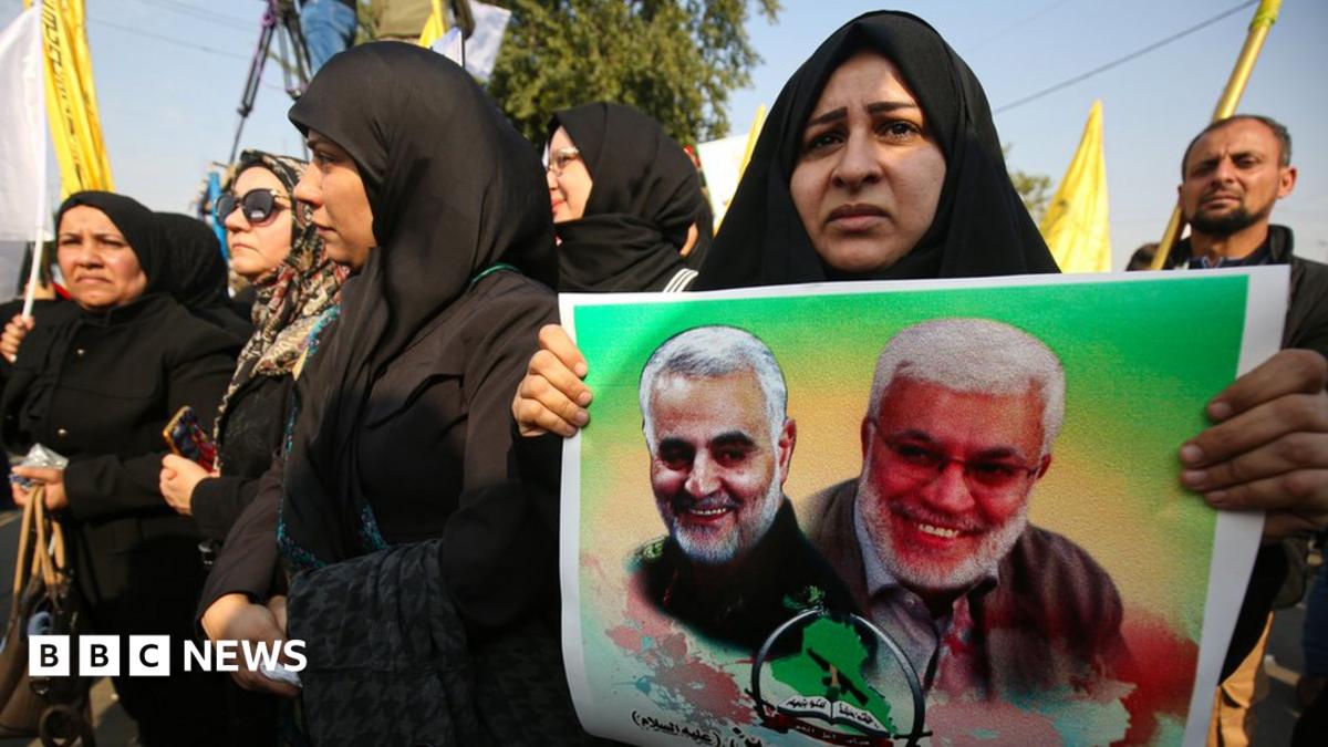 Qasem Soleimani: Thousands mourn assassinated Iranian general - BBC News