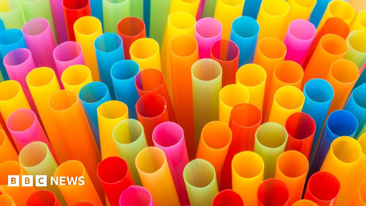 Plastic straw ban in England comes into force - BBC News