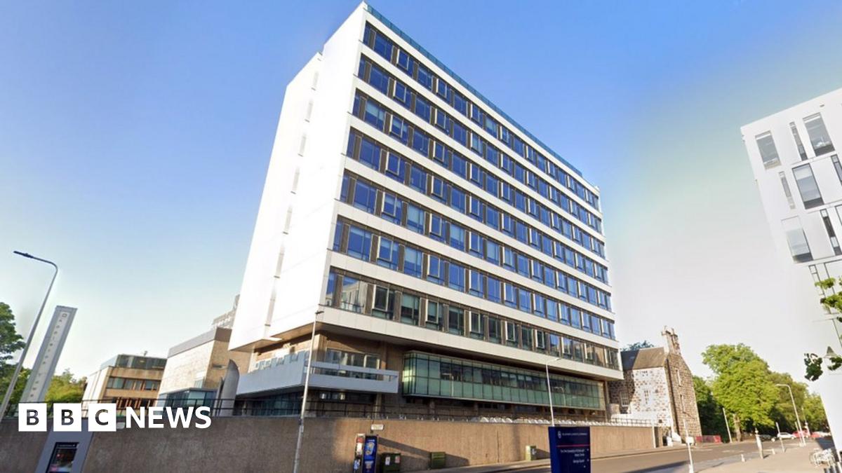 Nine Scottish universities close buildings over Raac concrete - BBC News