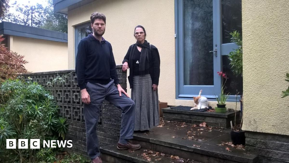 Mine vibrations at Drakelands Mine are "living hell" - BBC News