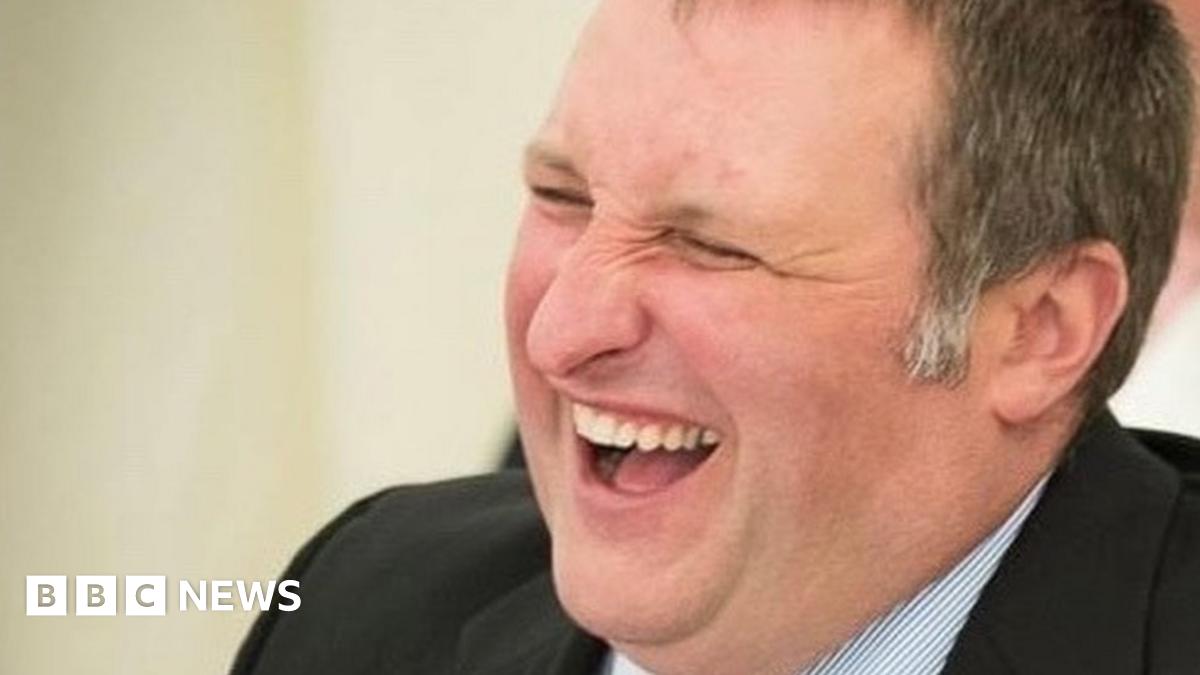 Devon crash driver 'had heart of gold' say family - BBC News