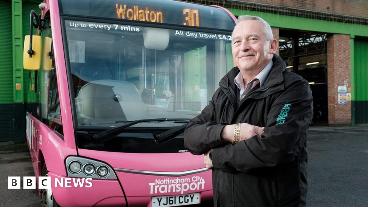 Bus driver helps save girl after choking on apple - BBC News