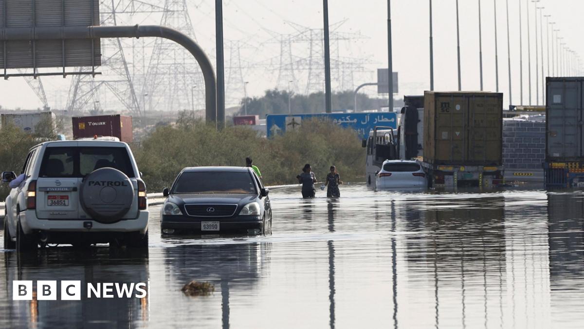 Bognor Regis: Dubai floods leave London Marathon runner stranded - BBC News