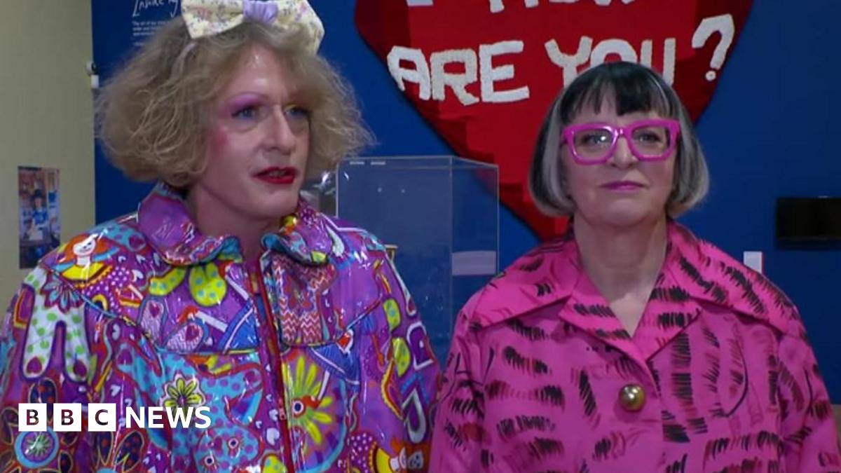 G﻿rayson Perry lockdown art exhibition opens in Birmingham - BBC News