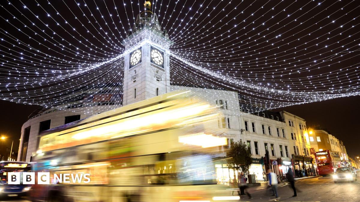 Brighton and Hove Santa bus route to benefit charities in Sussex - BBC News