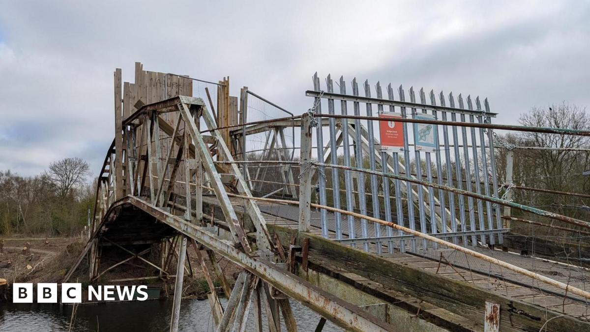 Charity hits £30,000 goal to replace Attenborough Nature Reserve bridge ...