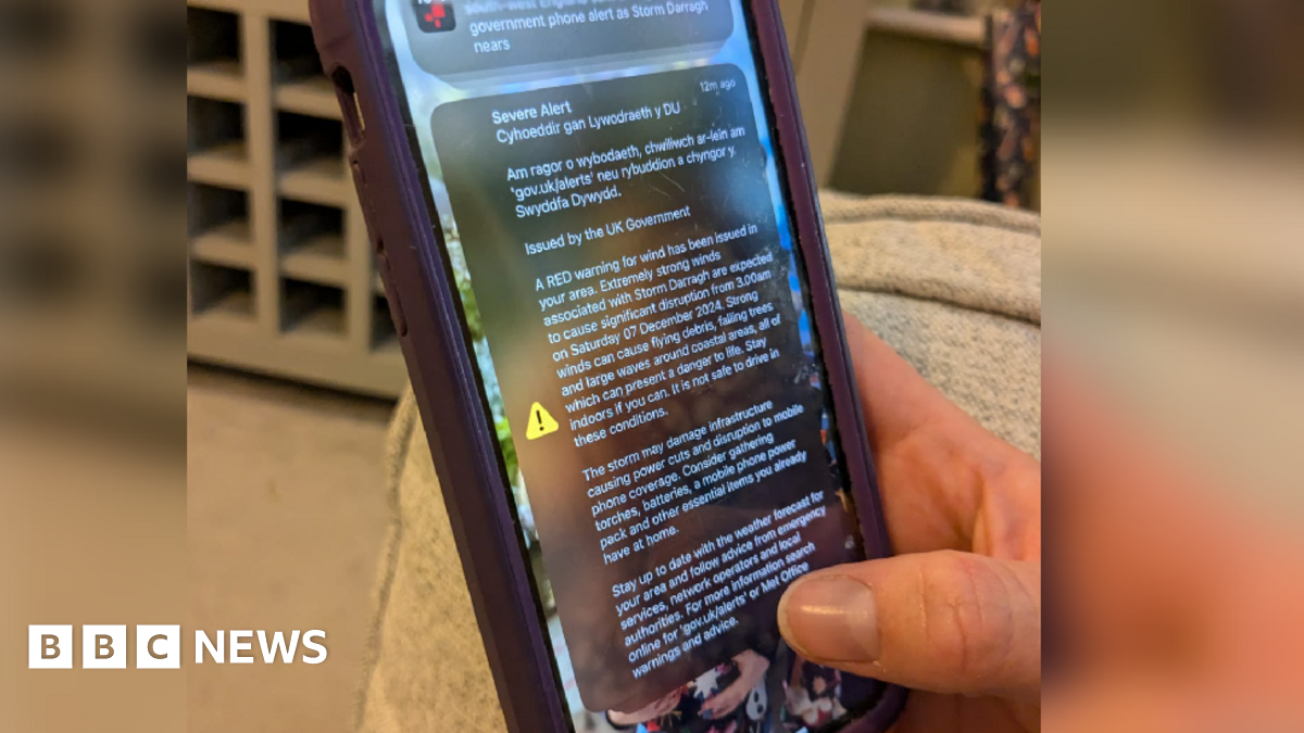 Storm Darragh: Emergency alert system used for red weather warning ...