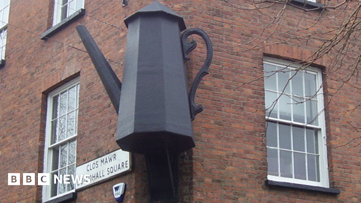 Coffee pot building defibrillator rejected as 'visually incongruous ...