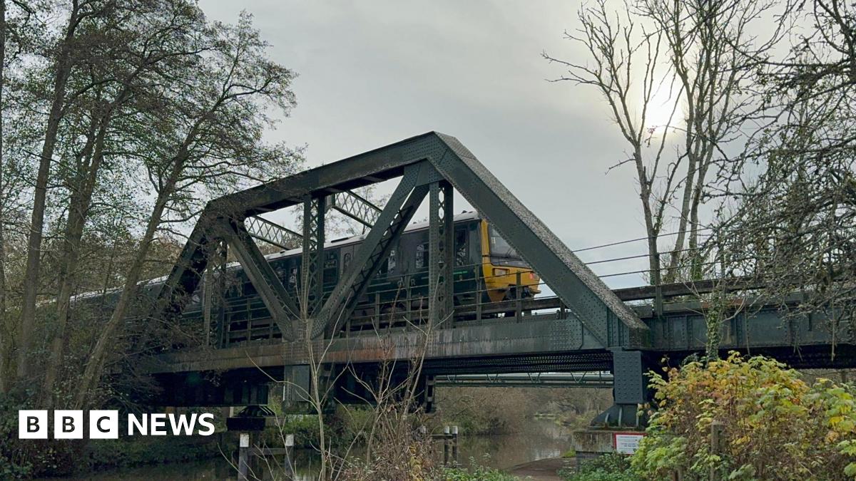 Guildford: Surrey rail line to close to allow 'critical upgrades' - BBC ...