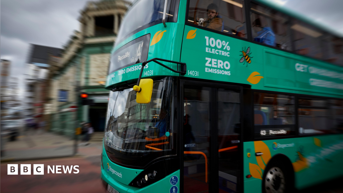 Hull City Council to receive £3.9m funds for 42 new green buses - BBC News
