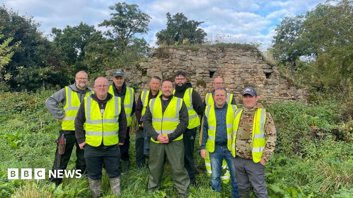 Medieval Grace Dieu Priory wall lost for a decade exposed - BBC News