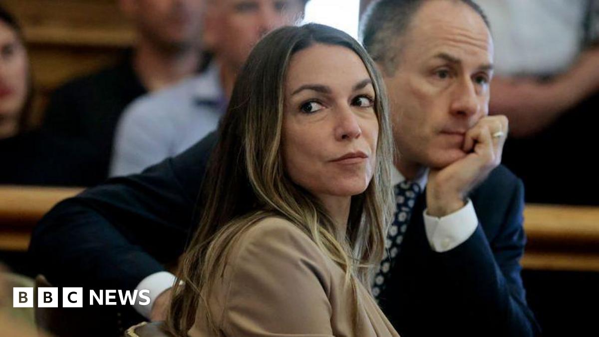 Mistrial in Karen Read case over killing police boyfriend - BBC News