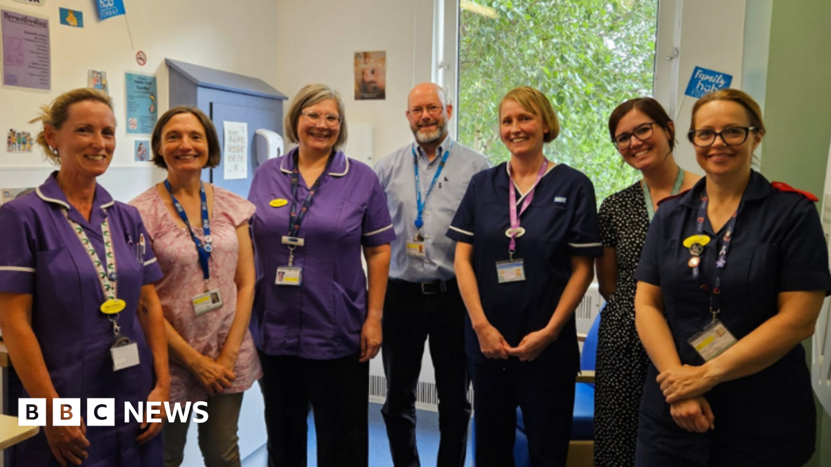 Torbay Hospital opens breastfeeding room for patients and staff - BBC News