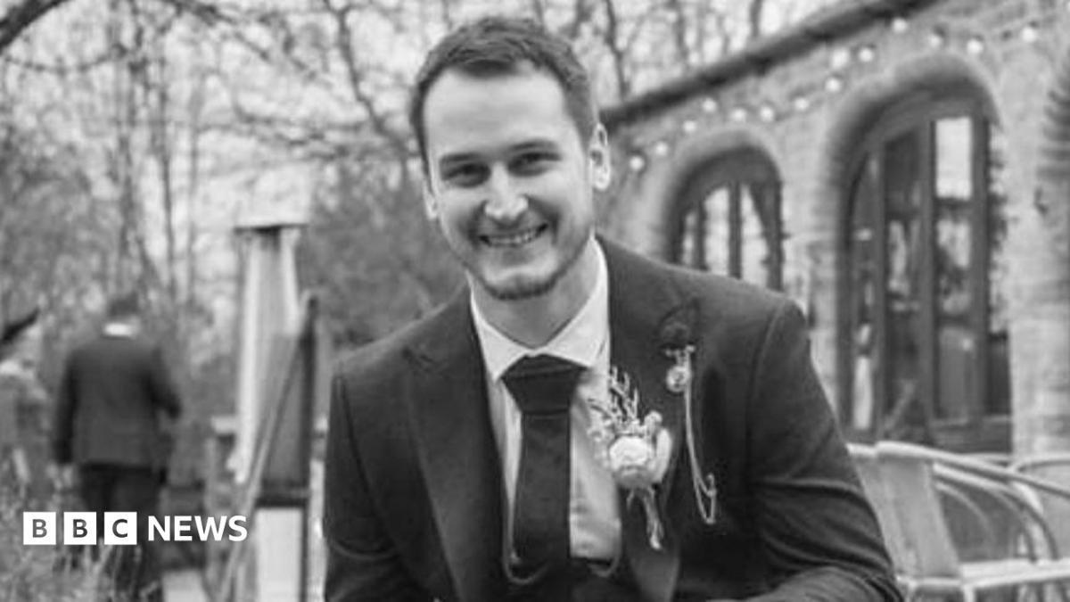 Tribute to motorcyclist killed in A421 Tingewick crash - BBC News