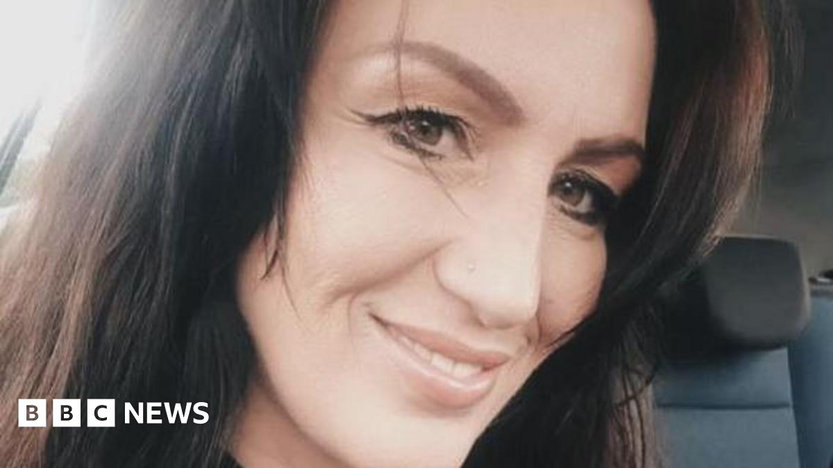 Cefn Cribwr alleged murder victim found slumped over bed - BBC News