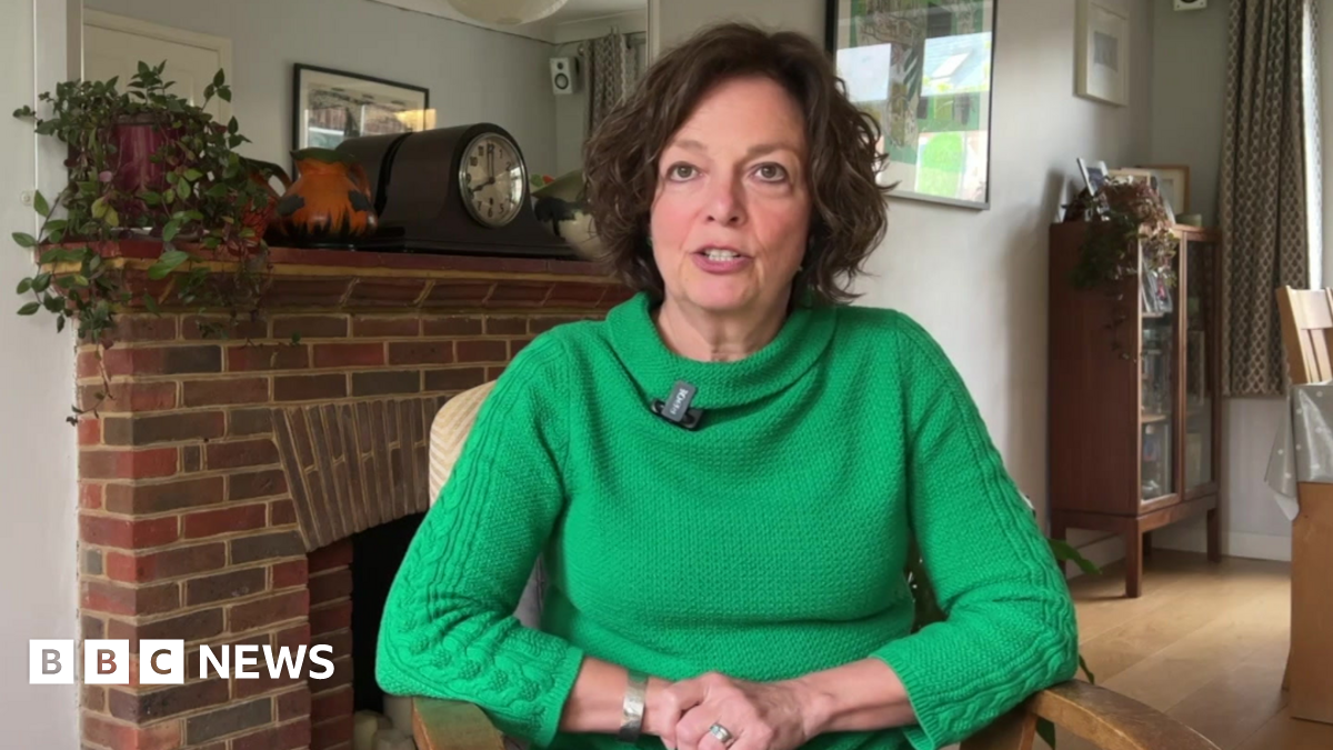 Ruth Perry's sister calls for delays to 'rushed' Ofsted reforms - BBC News