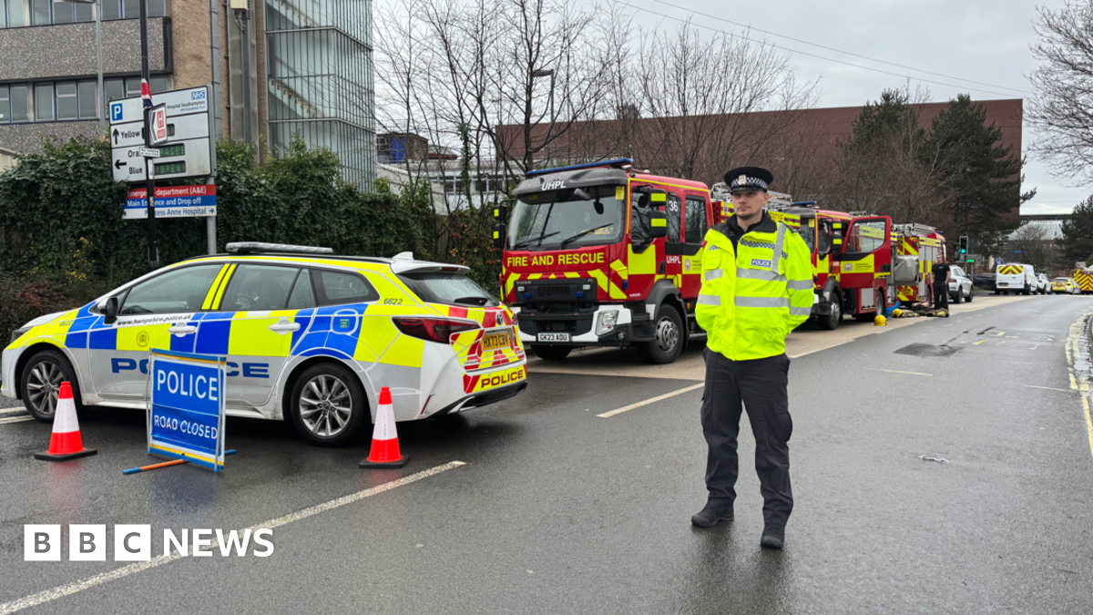Major incident declared after fire breaks out at Southampton hospital ...