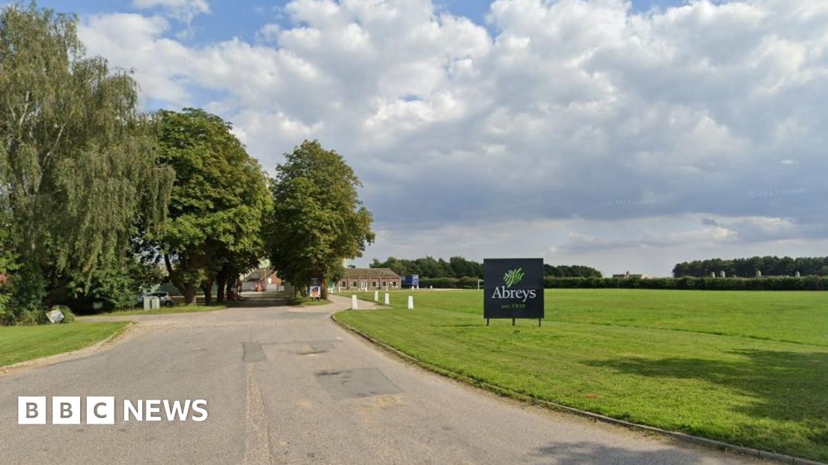 Wretham farm family in High Court Scientology fight - BBC News