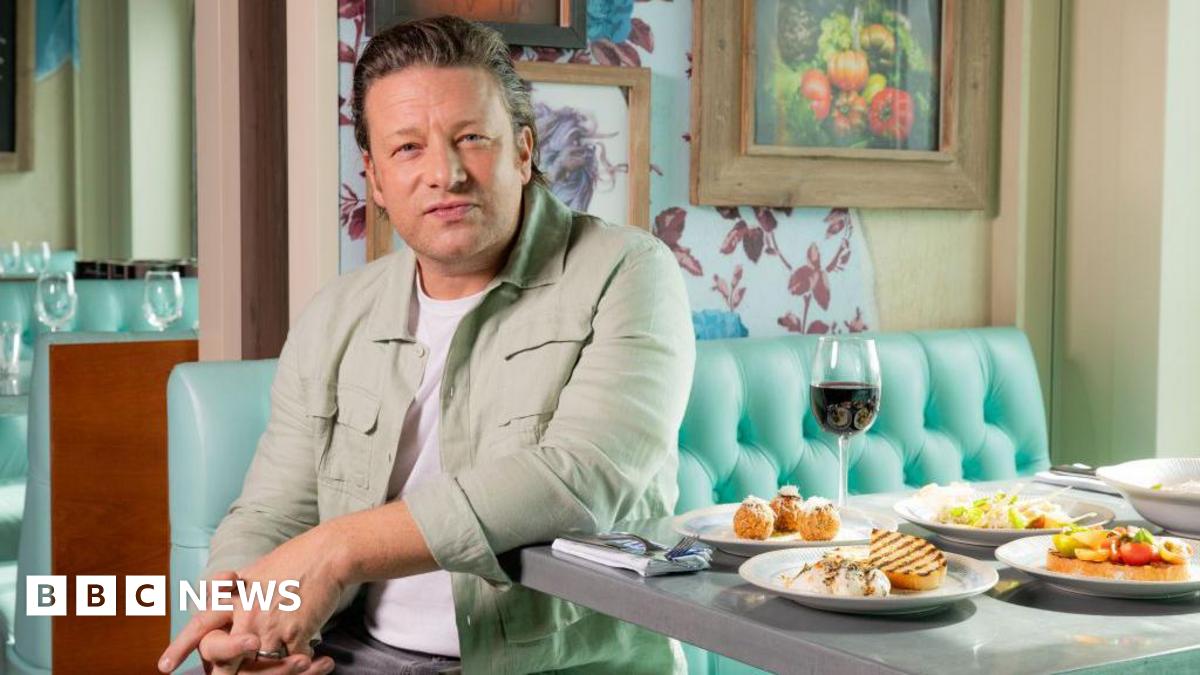 Jamie's Italian to reopen in the UK six years after its collapse - BBC News