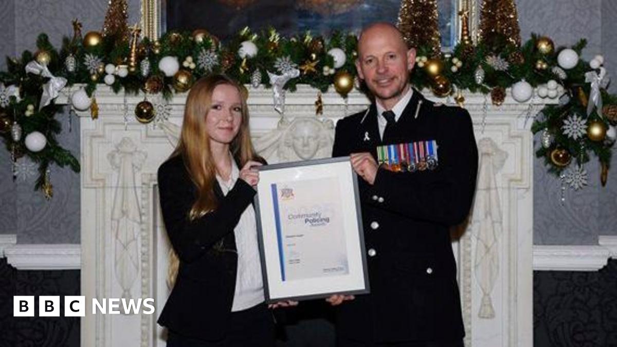 Thames Valley Police cadet of the year proud of fostering role - BBC News