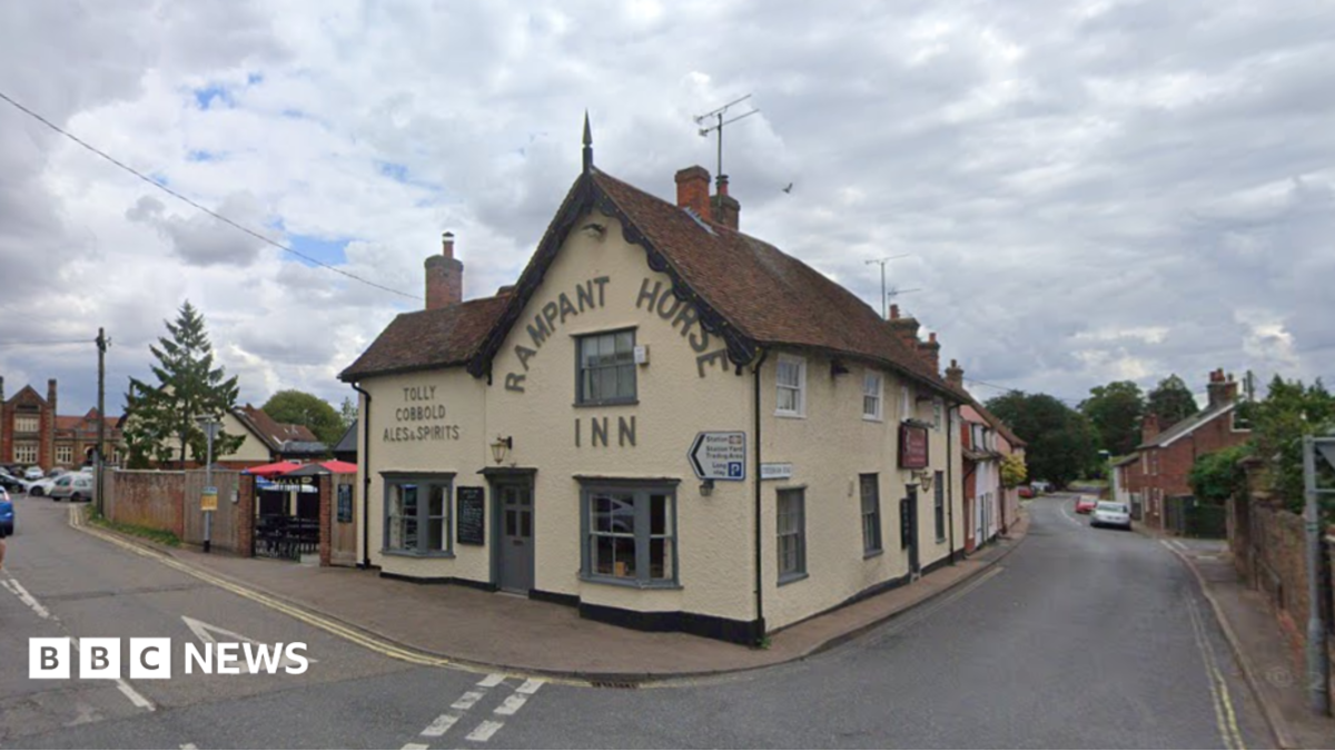 Strict noise rules for Needham Market pub after live music row - BBC News