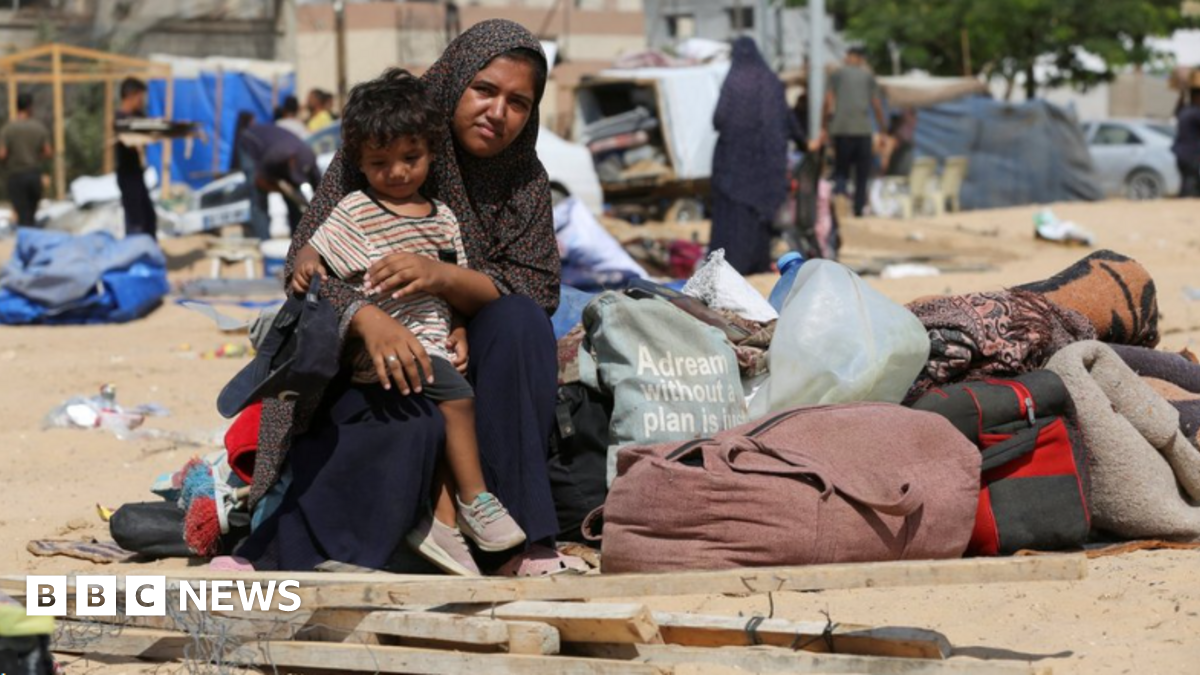 US says it aims to 'lower temperature' in Middle East - BBC News