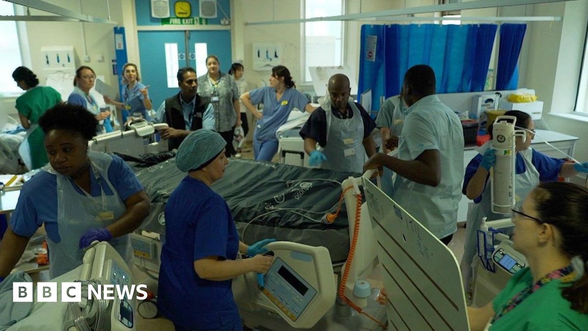 Newham Hospital: How to move an intensive care unit - BBC News