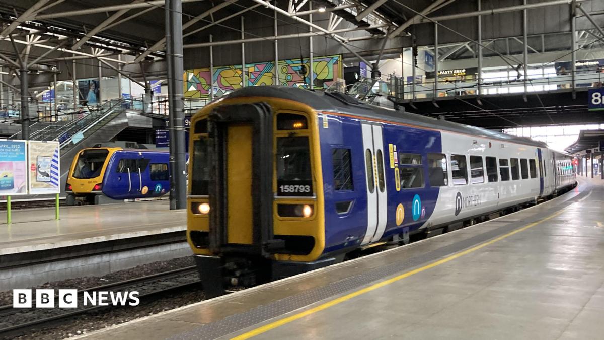 Leeds and Sheffield passengers warned of rail disruption - BBC News