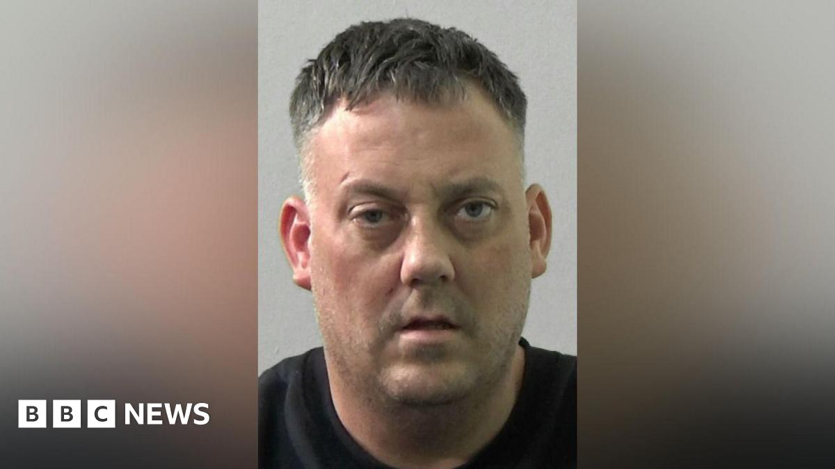 Newcastle cocaine courier and drug collector sentenced - BBC News