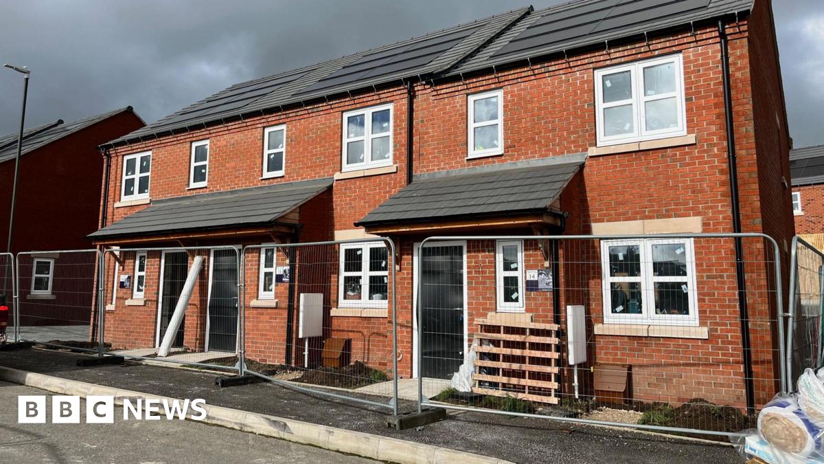 Belper homes bought as part of Amber Valley council housing push - BBC News