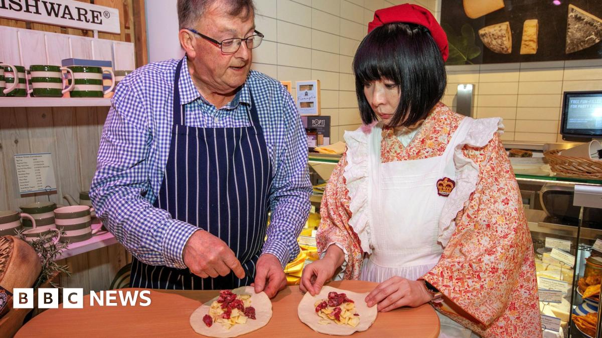 Cornish Pasty Week brings boost for cooking in schools - BBC News