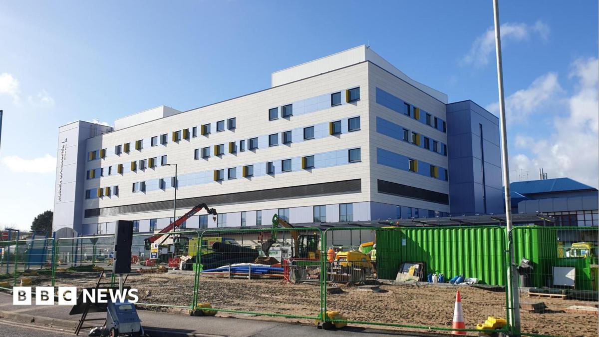 Bournemouth's new maternity unit prepares to deliver first babies - BBC ...