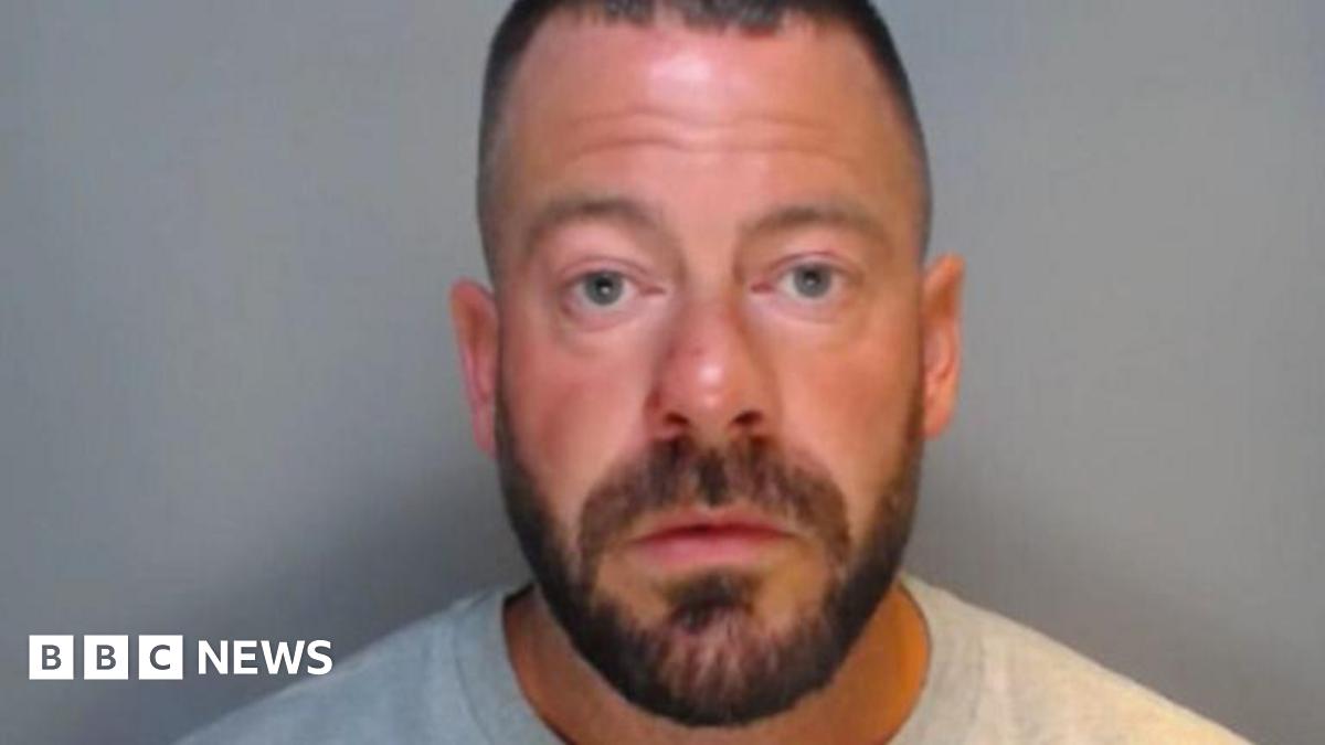 Killer A1(M) motorist Darryl Anderson 'should never drive again' - BBC News