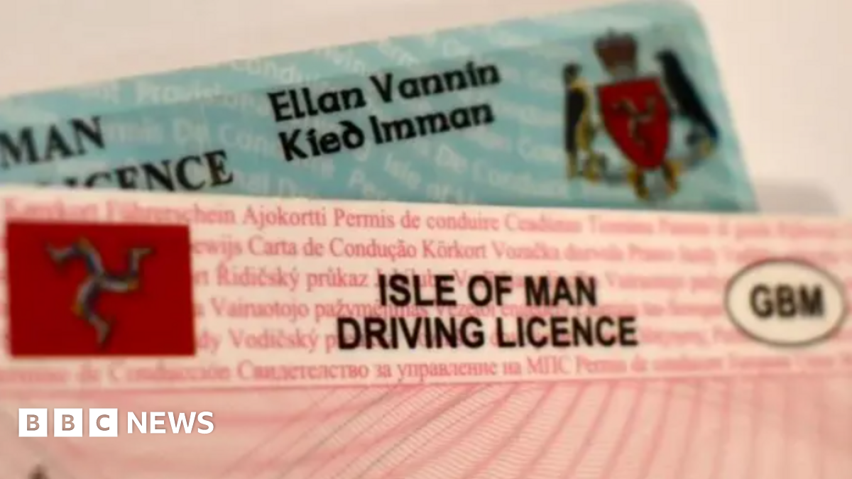 Online driving licence and tax services expanded on Isle of Man - BBC News